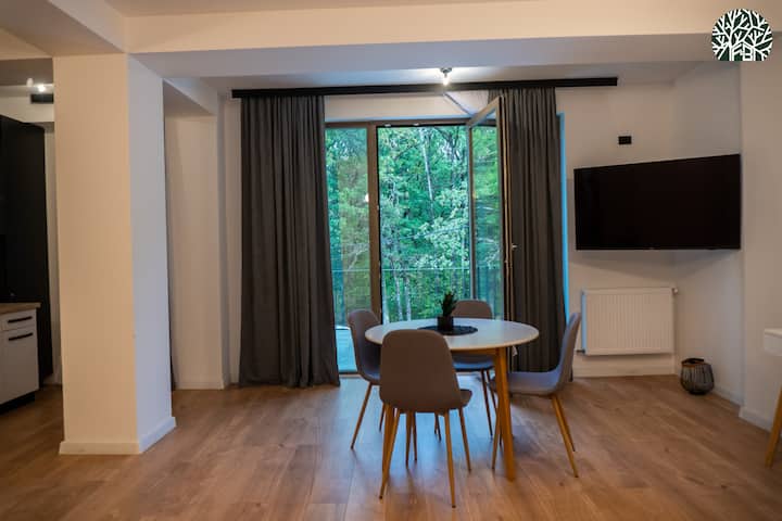 Forest Boutique Two Bedroom Apartment - Albota