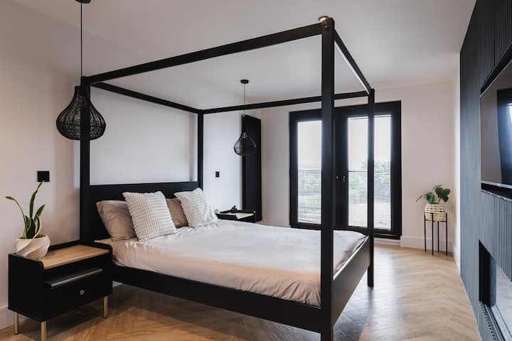 The Hideaway-tranquil 2bed/2bath- Private Driveway - Stevenage