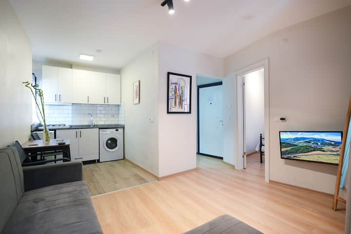 Cozy & Budget 1+1 Flat, Walk To Downtown/ 1 - Cihangir