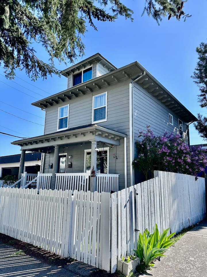 Cozy Craftsman Home By 6th Ave - Tacoma