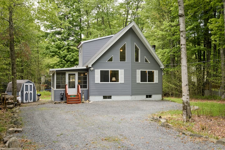 The Bear's House |Pet Friendly| Level 2 Ev Charger - Arrowhead Lake, PA