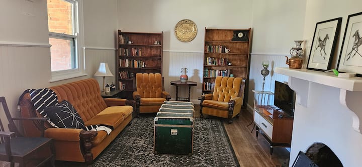 Old Kurrajong Lodge - Residence - Tallangatta