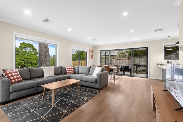 2 Bedroom Yarrabee Villa - Croydon