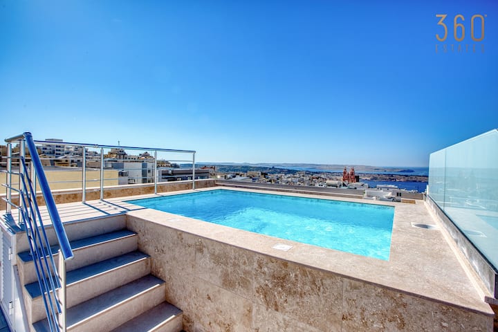 Beautiful 2br Penthouse With W/pool Access & Wifi - Malta