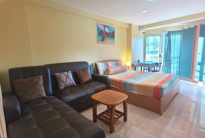 Jomtien Beach Condo A - Pattaya City