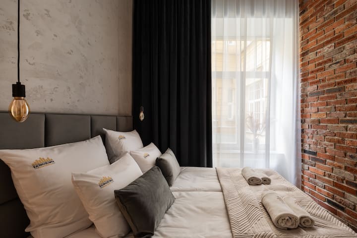 Charm & Chic Suite 6.3 | Main Old Town & Planty - Kraków