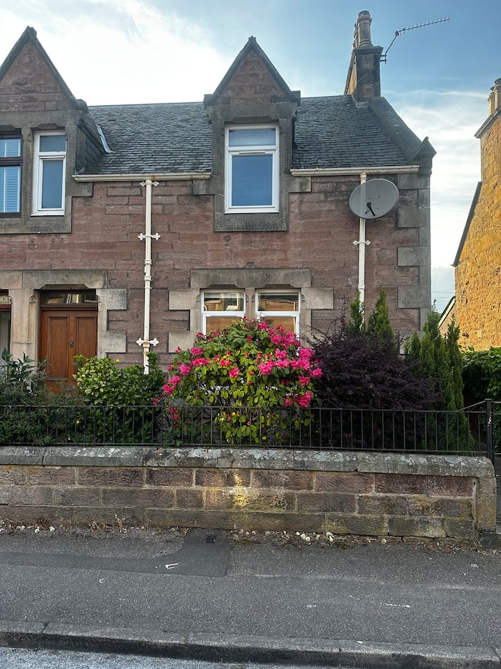 Large Town House In Inverness - Inverness