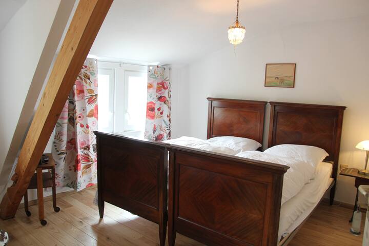 Natur Genießen In Charmantem Dz - Landau