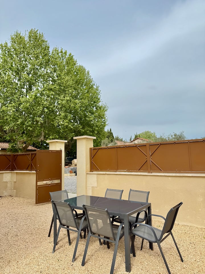 Rez-de-jardin Cosy Près D’arles - Arles
