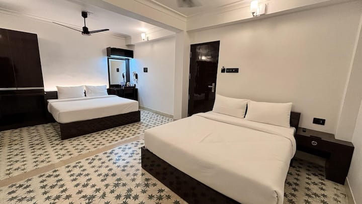 Family Room Cp - Adoor