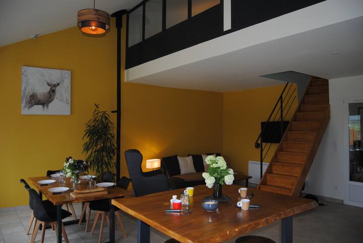 Logement Avec Terrasse Et Jardin - Sault