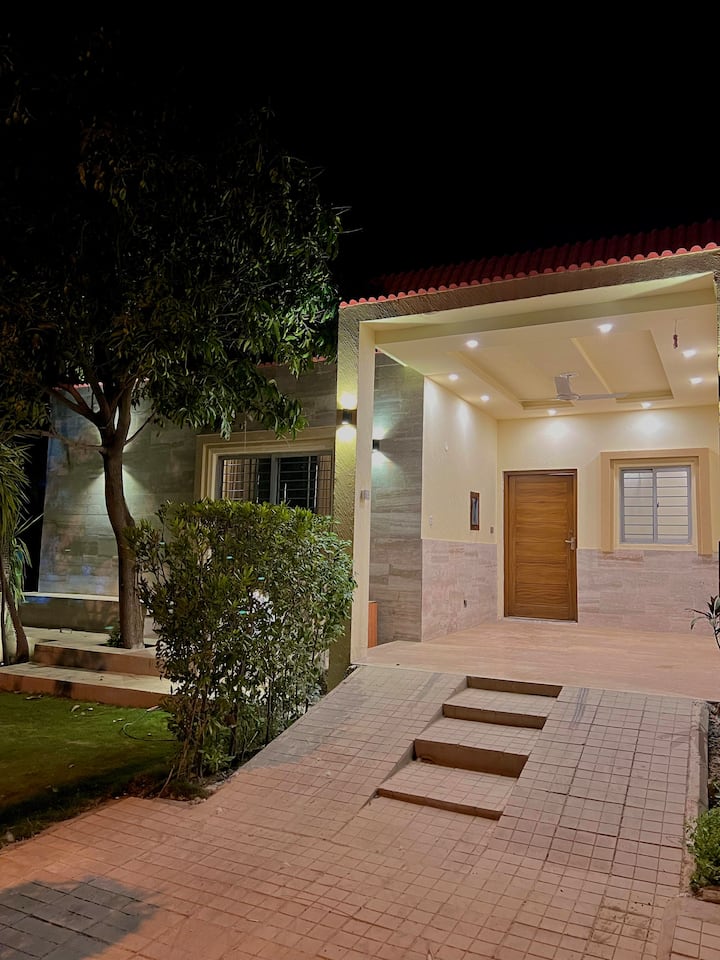 The Staycation Inn - İslamabat