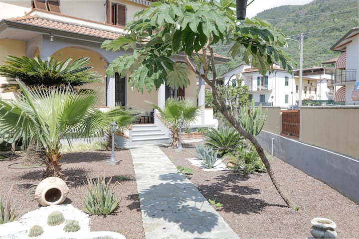 Free Park • Giardino • 1000 Mbps Wifi • 2 Camere - Massa