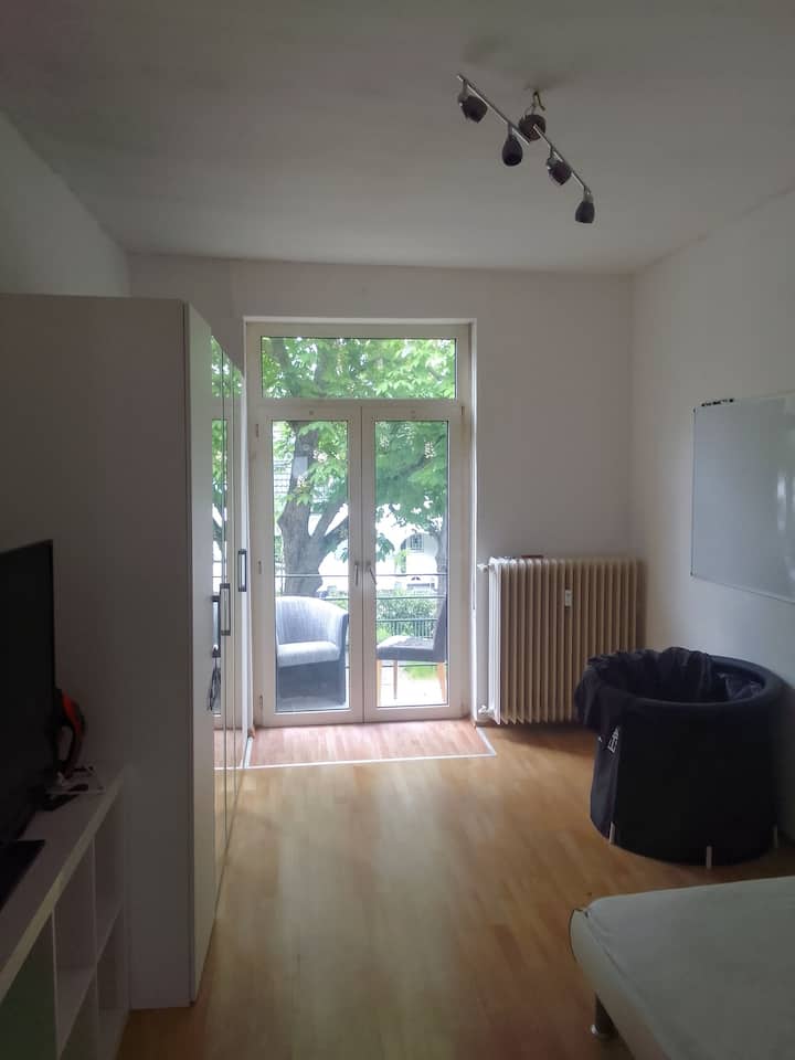 Möblierte Wohnung Mit Balkon - Mannheim