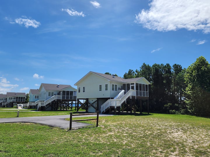 Parkside Two-bedroom Cabin - Gulf Shores, AL