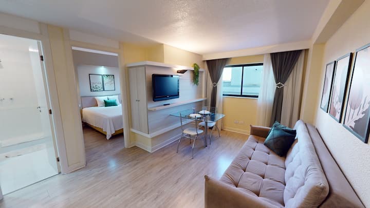 Flat Bem Localizado - クリティバ