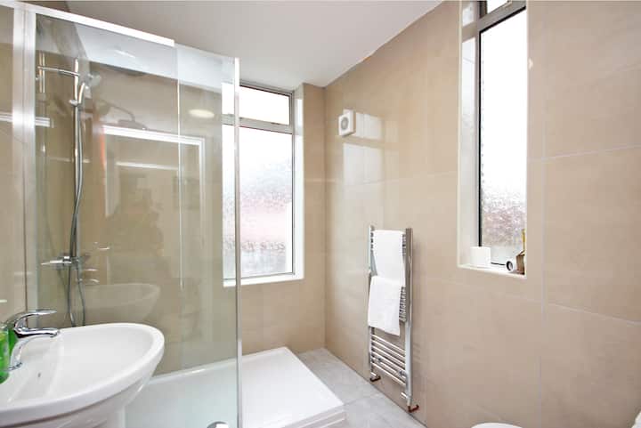 Single Bedroom In  St Albans - St Albans