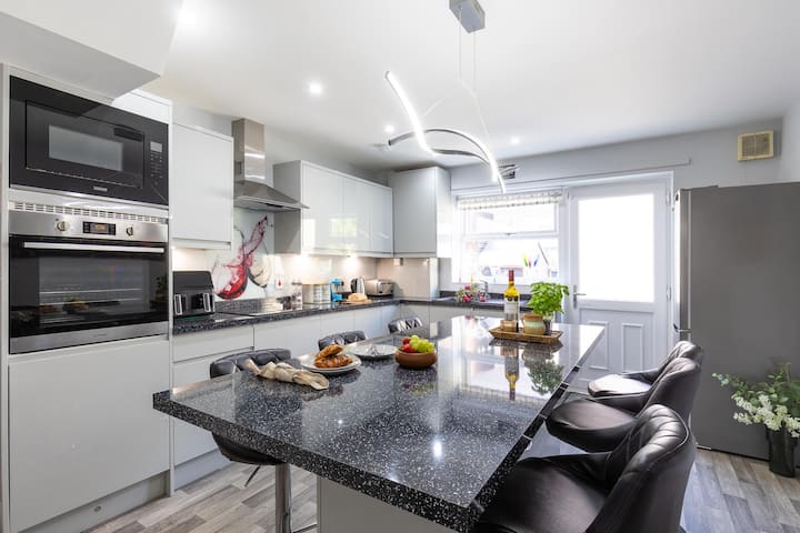 Townhouse Harbour Retreat - Scarborough
