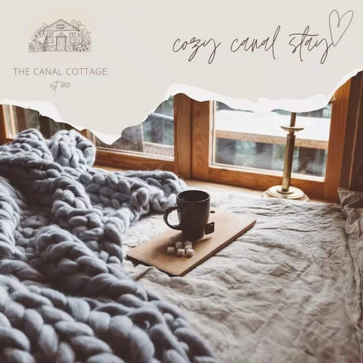 The Canal Cottage, Pet Friendly - Illinois