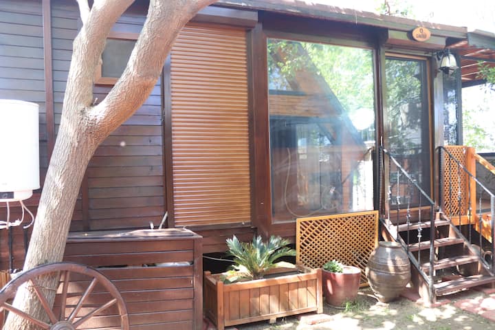 Denize Sıfır Balkonlu Bungalov - Seferihisar