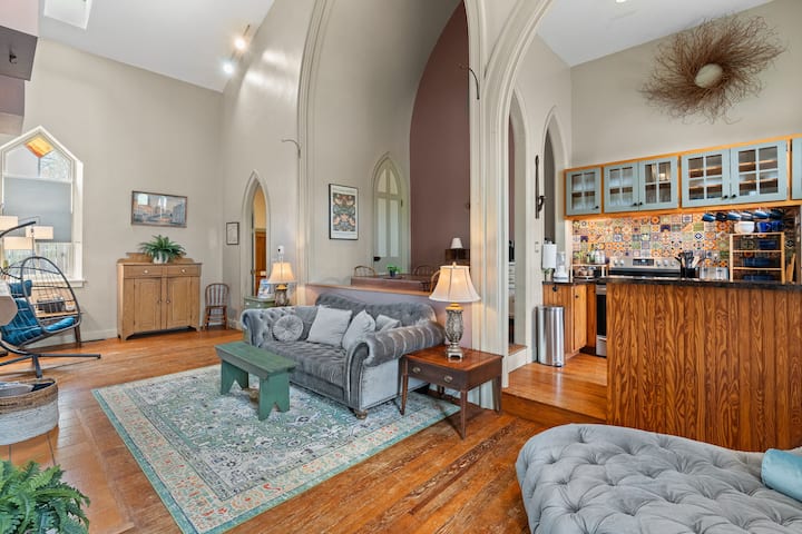 Old Church Condo In Historic Riverfront Marietta - Marietta, PA
