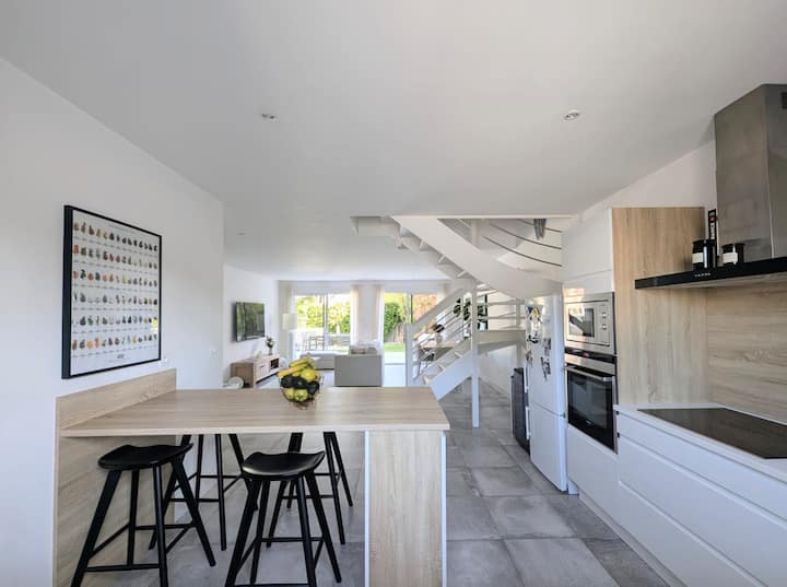 Villa 4 Ch. Avec Spa En Août - Bordeaux
