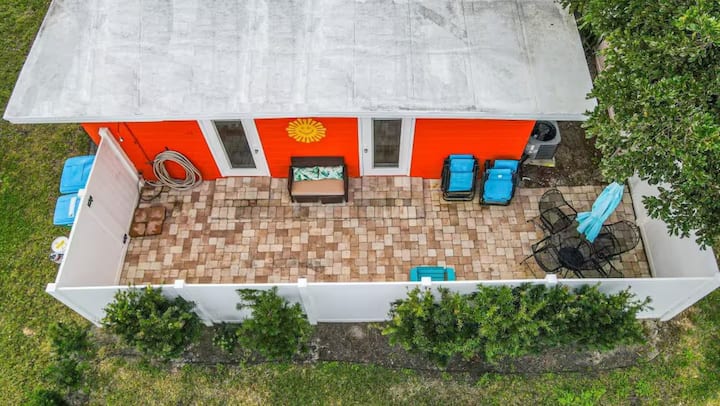 Sunny D One - Close To Cruises - Cape Canaveral, FL