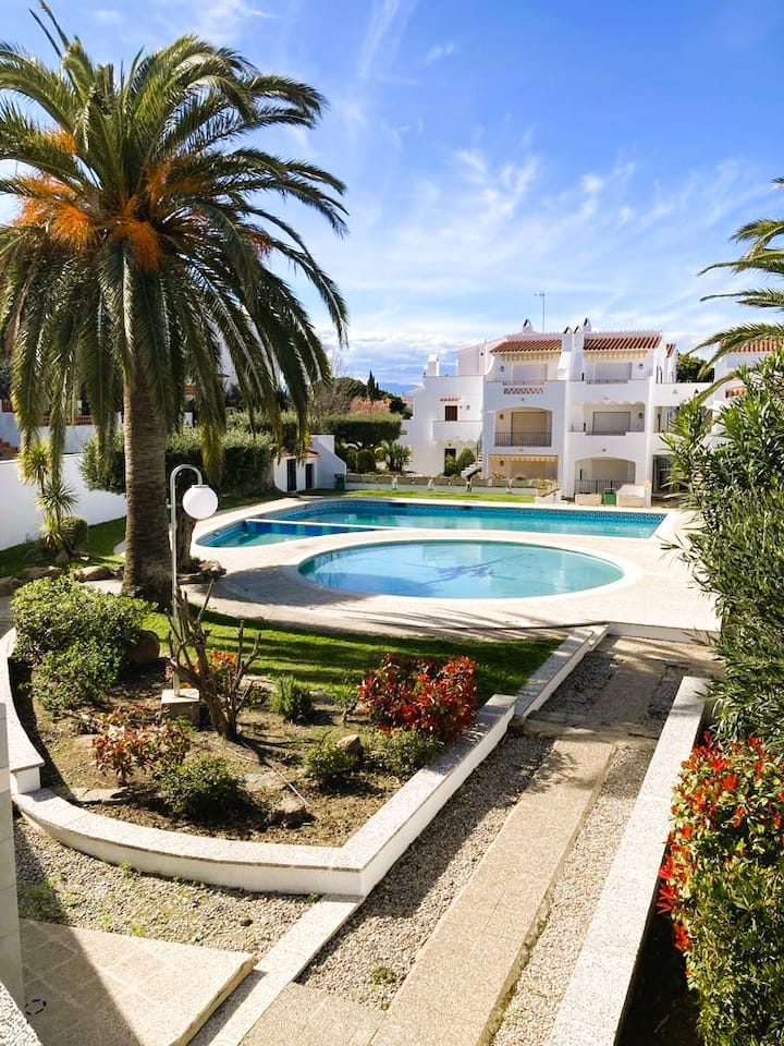 Appartement Avec Piscine, Roses - Roses