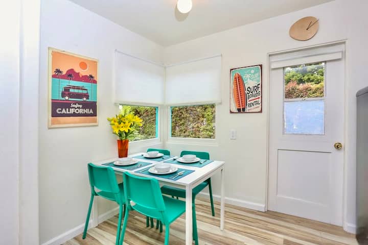 The Bungalow | Vintage Beach Gem | Huge Yard - Torrey Pines - San Diego