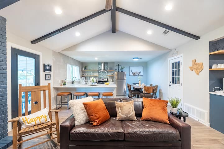 Congress Capital House - Austin, TX