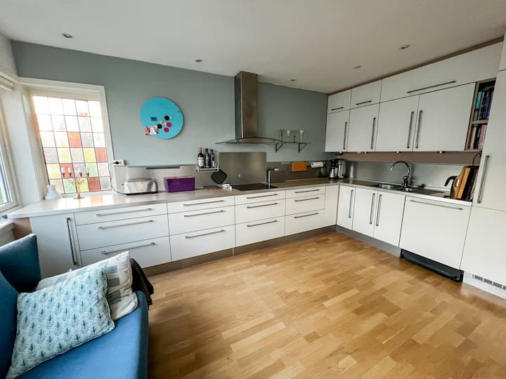 Mat, Hvile Og Peiskos - Aéroport de Bergen (BGO)