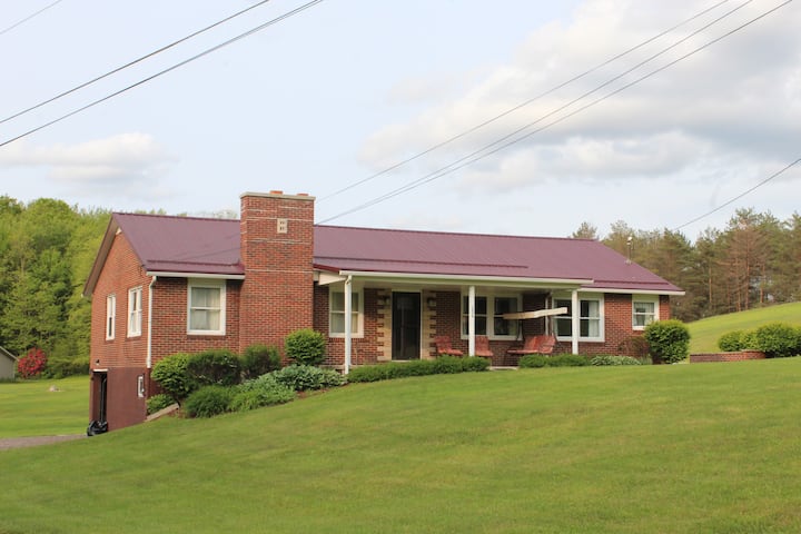 Mountain Retreat W/boat Parking - Farmington, PA