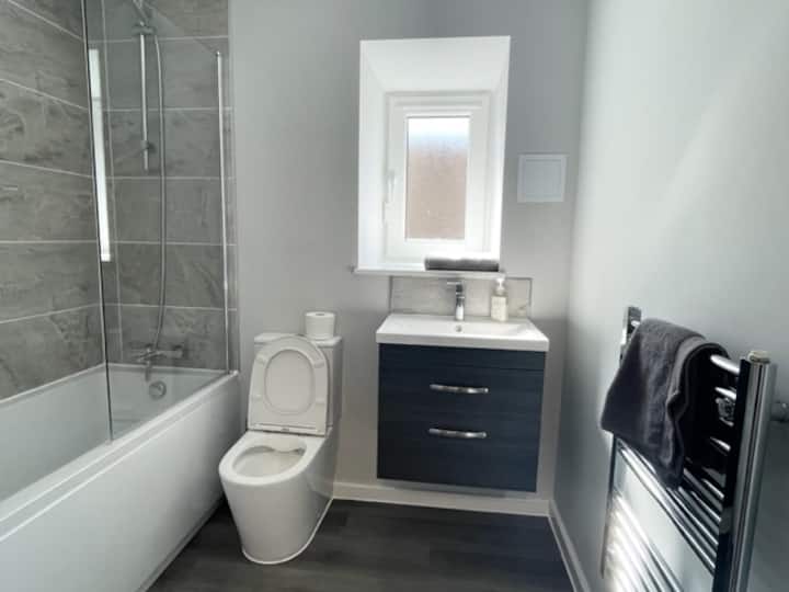 Freshstay With Private Bathroom And Parking - South Queensferry