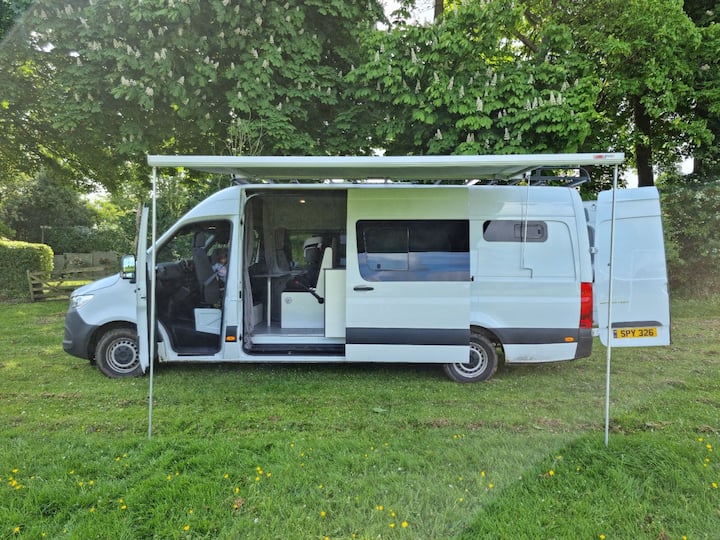 Luxurious Off-grid Campervan For 3 - Hertfordshire