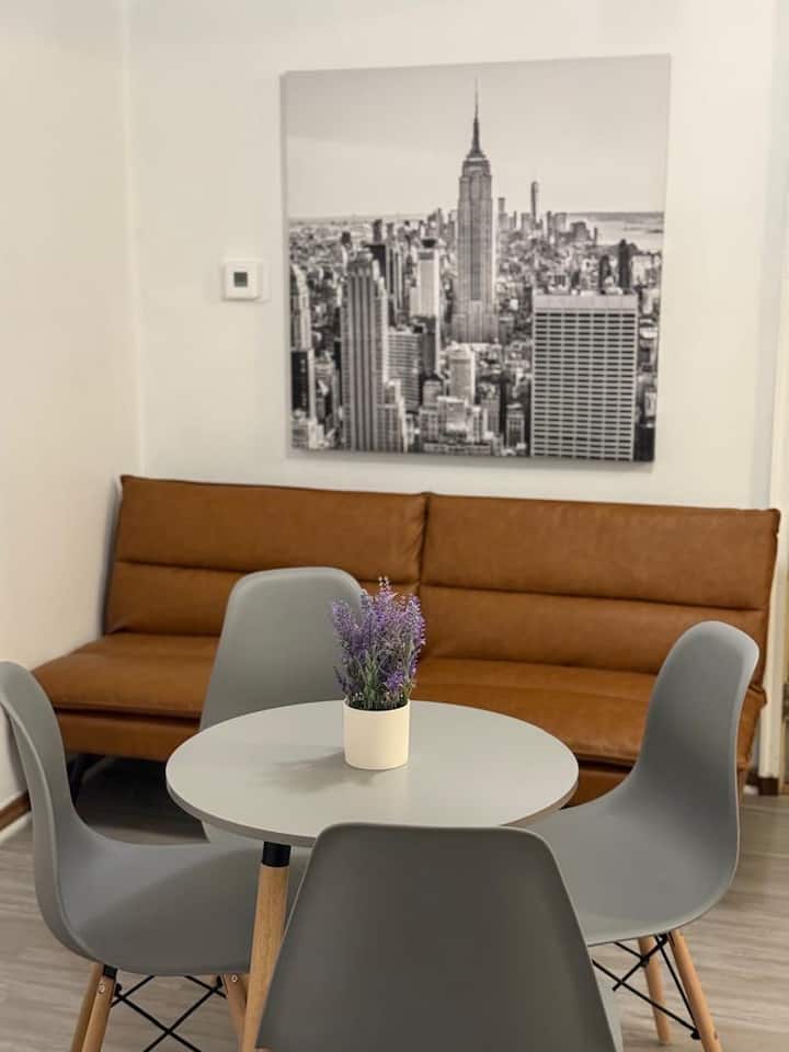 T15 - Entire Apt - Kennedy Park - Chicago