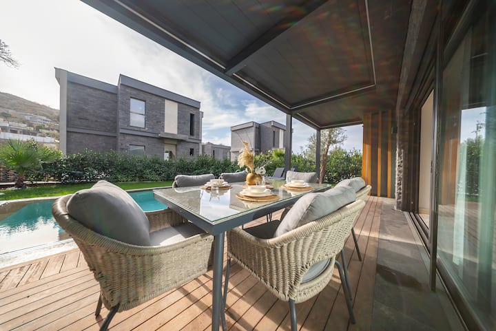 Bodrum Gümüşlük'te 8 Kişilik Lüks Villa - Gümüşlük