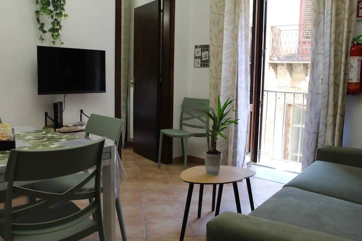 Talitha ->Al Centro! - Palermo, Italy