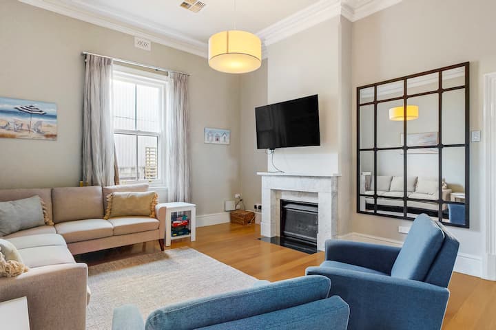Charming Character Home - Fremantle