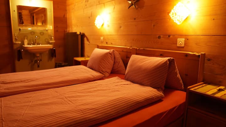 Cozy Room - Canton Vallese