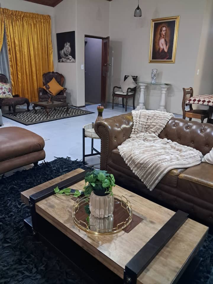 Serene Exclusive Country Guest House - White River