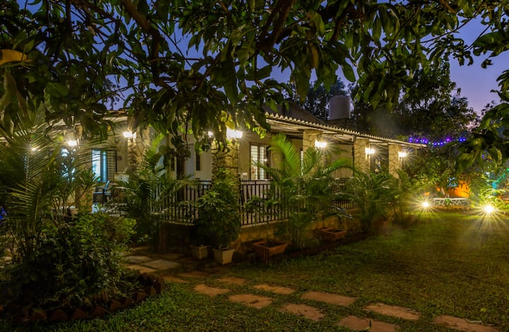 Apricus Farm – Veg Villa With Pool, Yoga & Garden - Matheran