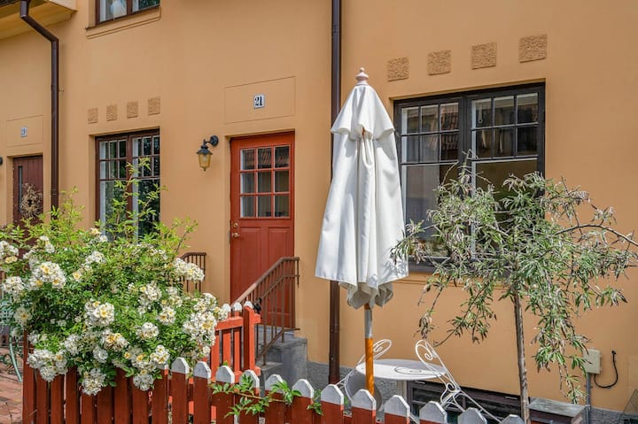 Cozy Townhouse With Garden - Estocolmo