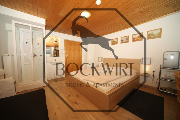 Dreibettzimmer Mit Dusche - Schladming