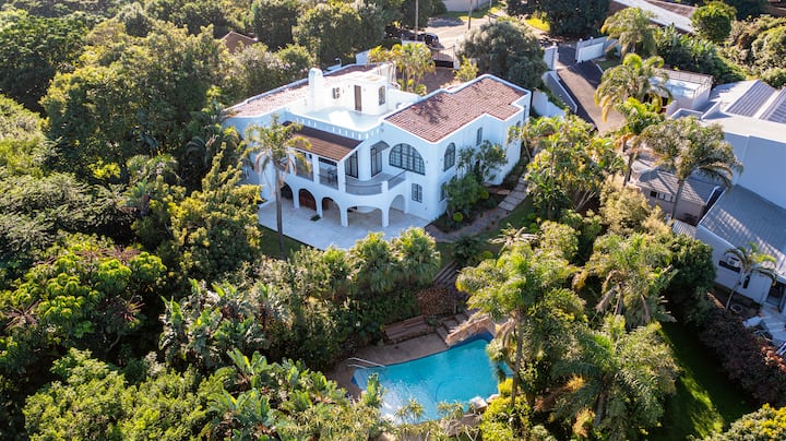 Peaceful 3-bed Home | Pool, Garden, Sea Views - Umhlanga