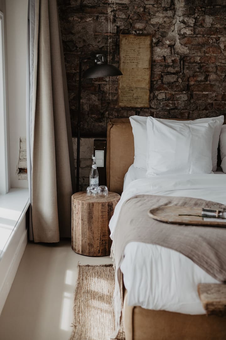 Charming Suite In Mother Goose Hotel - Utrecht