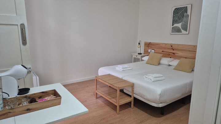 Habitación Doble Int. Con Baño - Las Palmas
