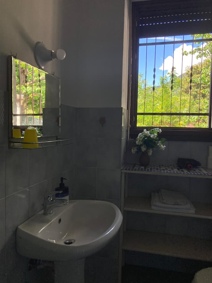 Camera Matrimoniale Con Cucina - Sondrio