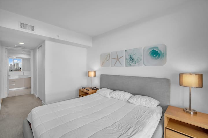 Beachwalk 1 Ba & Full Kitchen / Pool, Gym & Beach - Bahamas