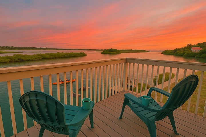 Pine Island Escape | Kayaks, Sand, Sunsets & Games - Pine Island, FL