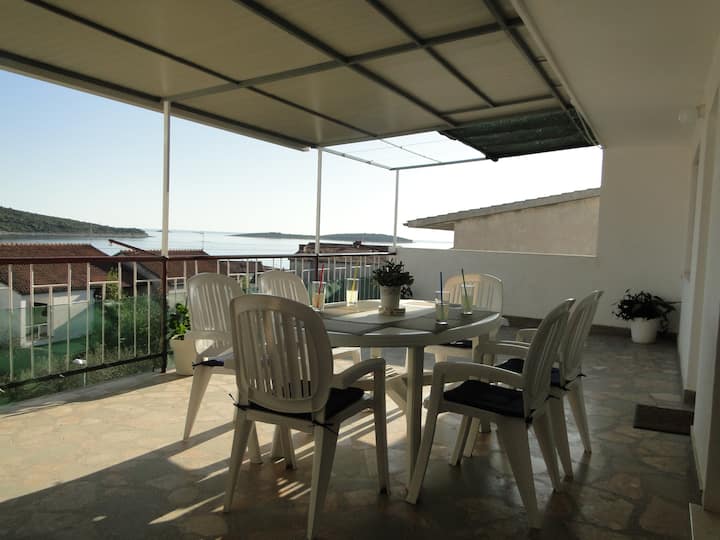 Apartment Lucija In Primošten - Primošten